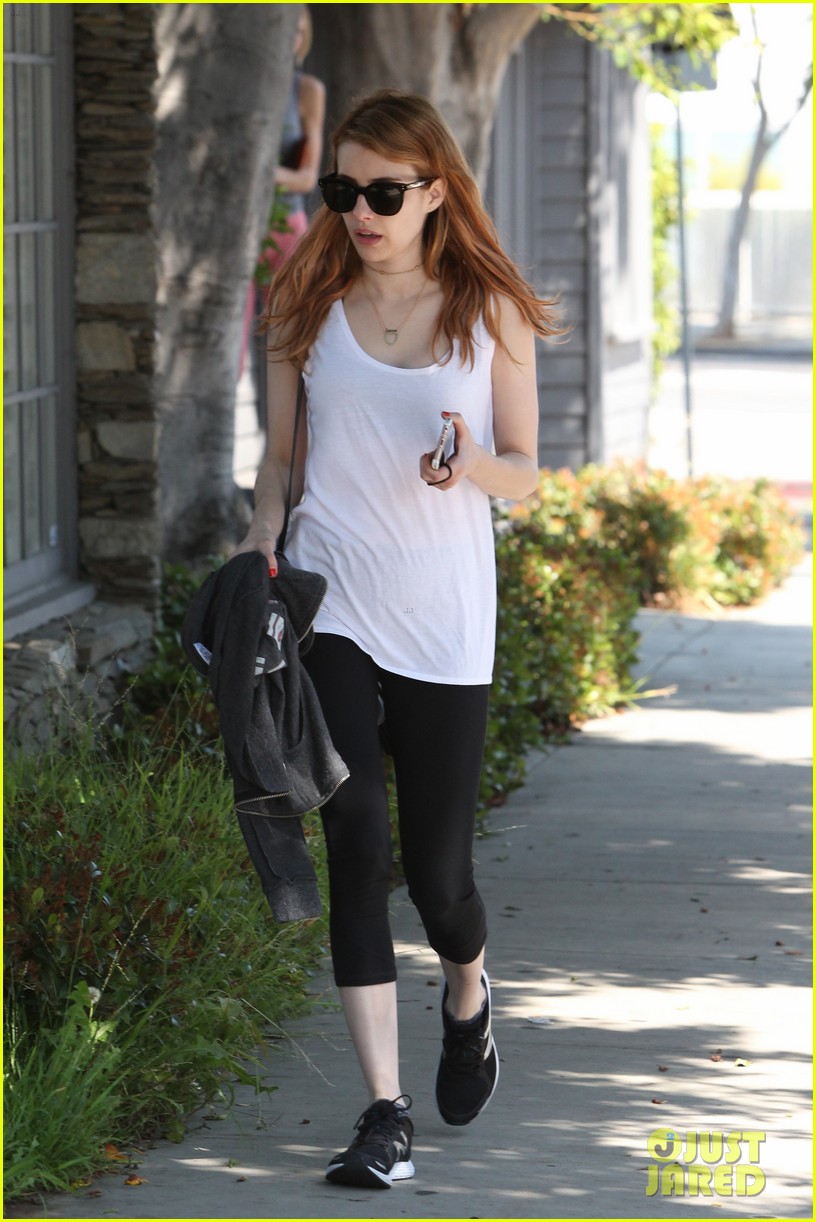 Emma Roberts Starts Her Week Off with a Workout: Photo 3628195 | Emma ...