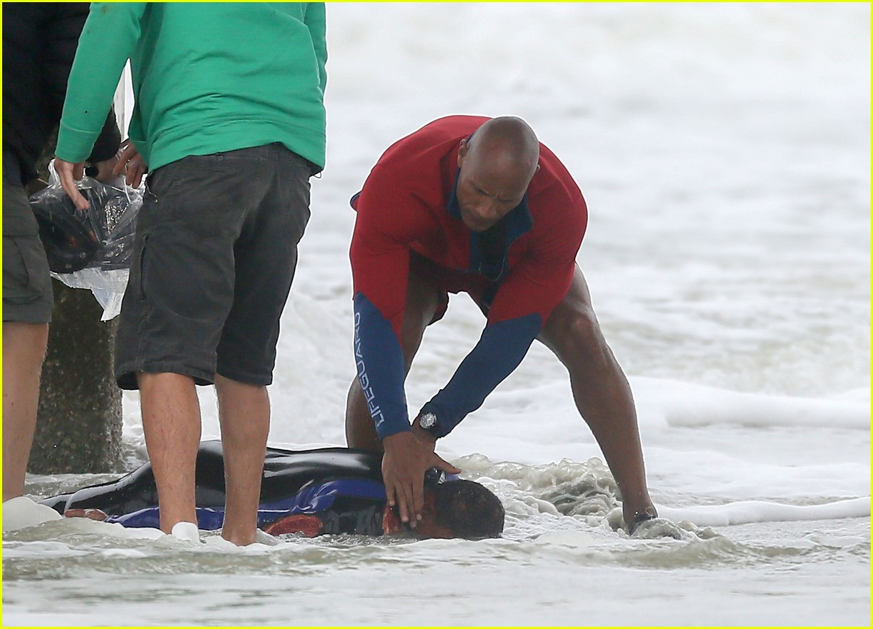 Dwayne Johnson Films Dramatic Rescue for 'Baywatch': Photo 3619821 ...