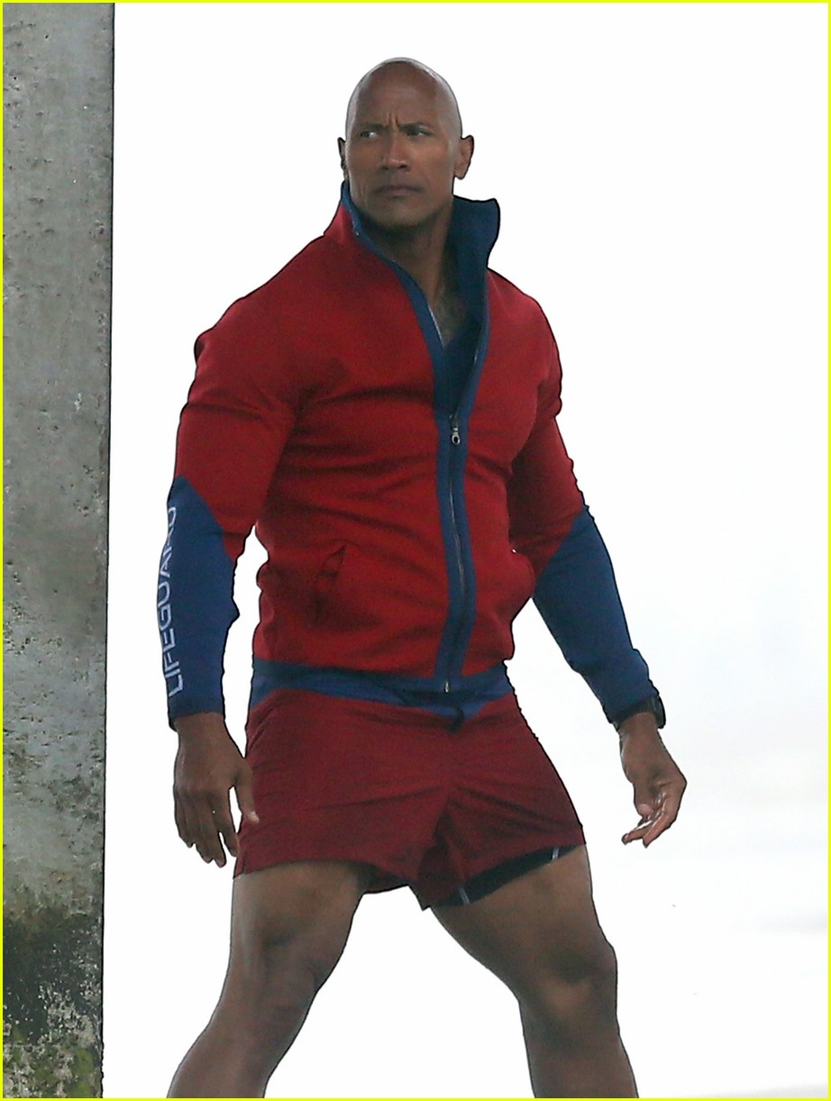 Dwayne Johnson Films Dramatic Rescue for 'Baywatch': Photo 3619828 ...