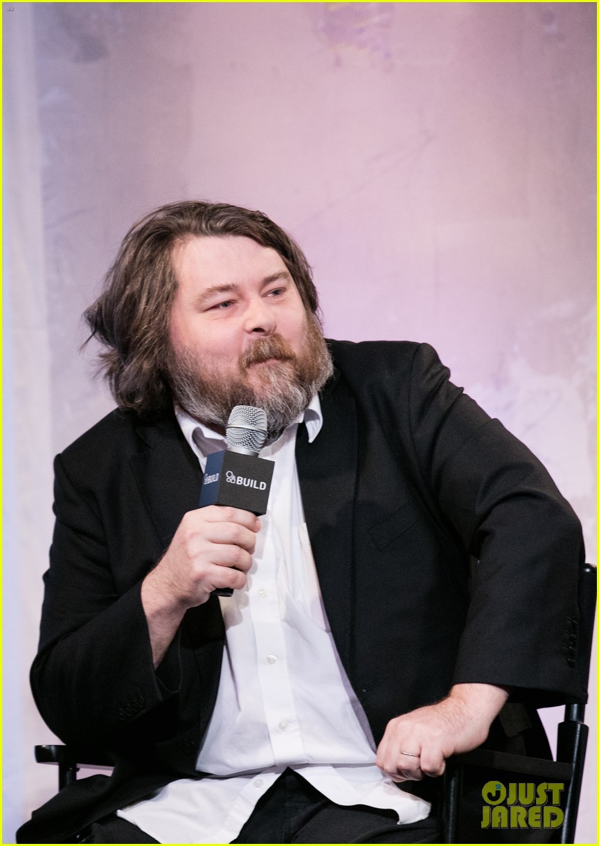 Sienna Miller & Tom Hiddleston Premiere 'High-Rise' With Luke Evans at ...