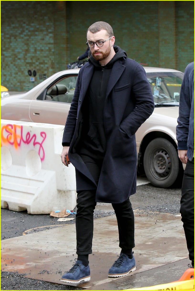 Sam Smith Braves Rain for City Stroll With Friends: Photo 3629331 ...