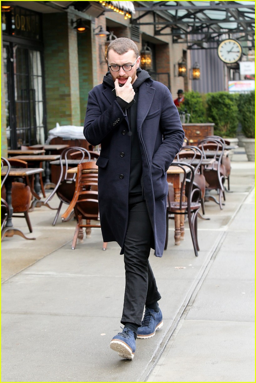 Sam Smith Braves Rain for City Stroll With Friends: Photo 3629337 ...