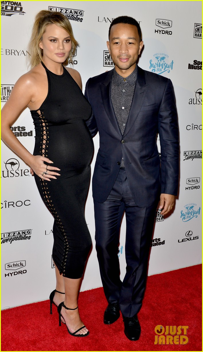 Chrissy Teigen & John Legend Welcome Baby Girl Luna Simone: Photo ...