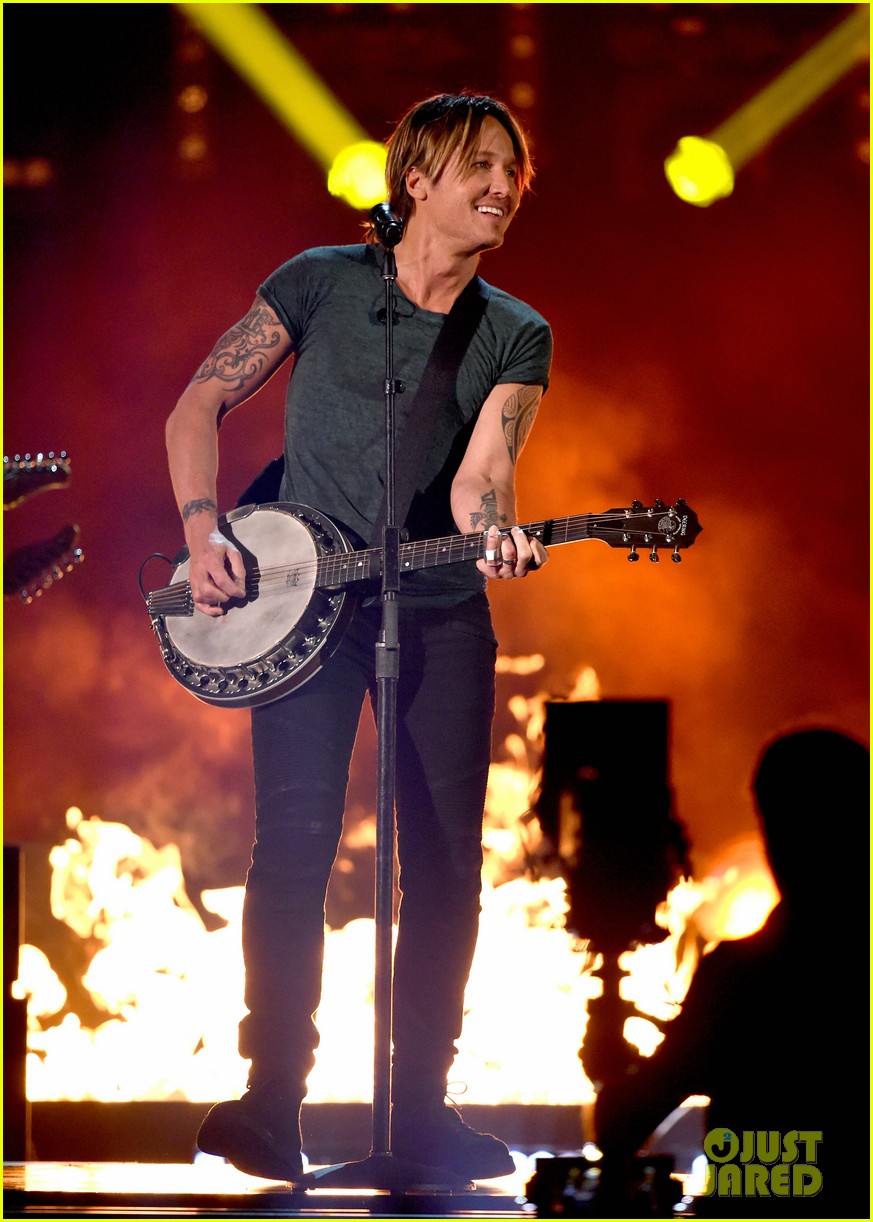 Keith Urban's ACM Awards 2016 Performance Video - Watch Now!: Photo ...