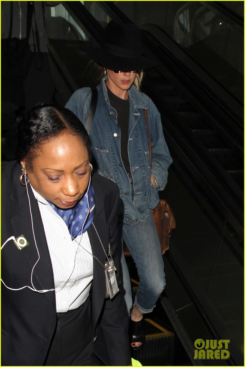 Amber Heard Joins James & Dave Franco at Their Brother Tom's Art ...