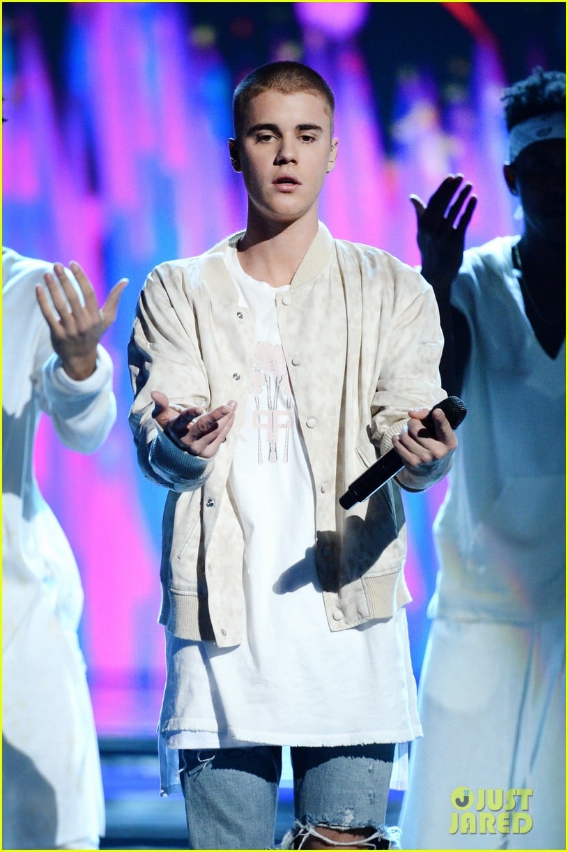 Justin Bieber's Billboard Music Awards 2016 Performance Video - Watch ...