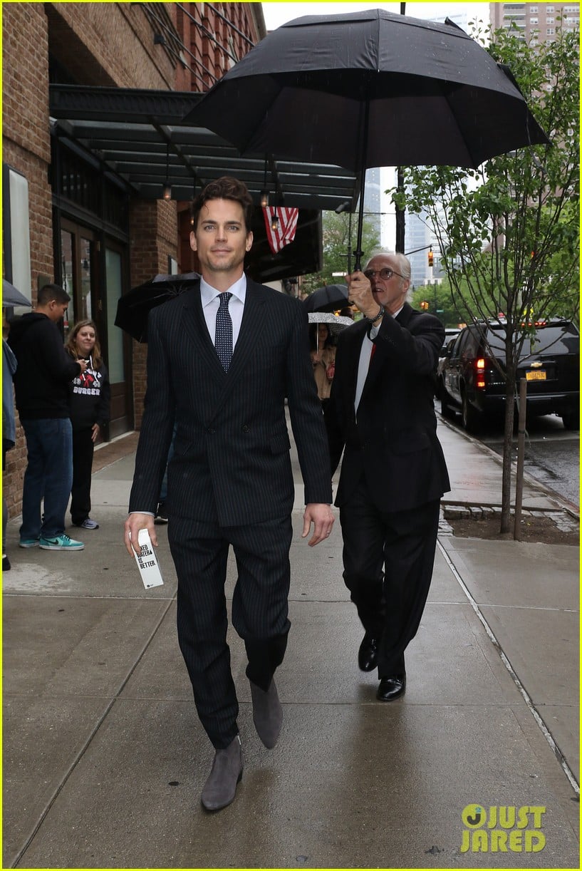 Matt Bomer Thought Russell Crowe Might Really Choke Him: Photo 3655452 ...