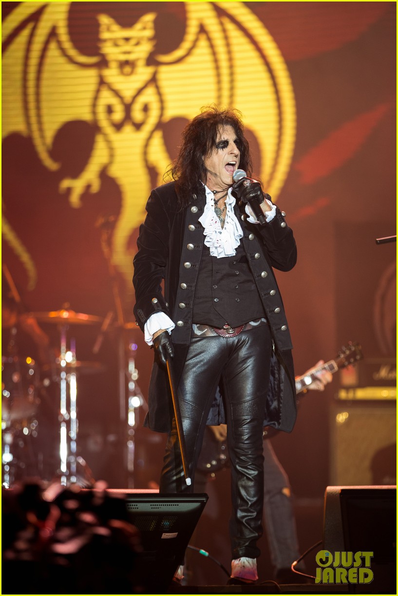 Johnny Depp's First Wife Reportedly Says She's On His Side: Photo ...