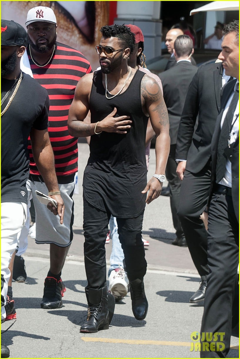 Jason Derulo Bares His Huge Arm Muscles at Cannes: Photo 3657550 ...