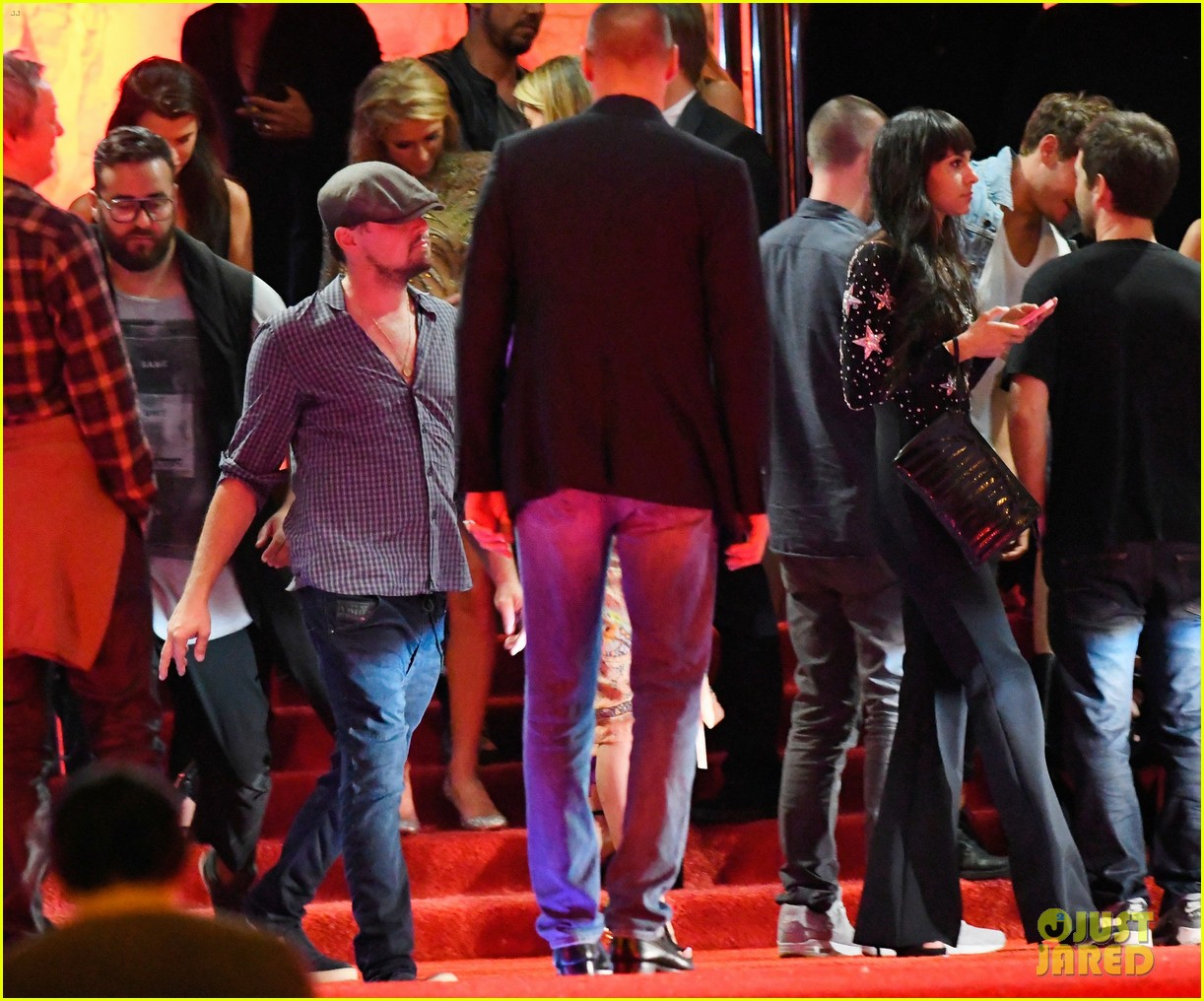 Leonardo DiCaprio Checks Out the Party Scene in Cannes: Photo 3659038 ...