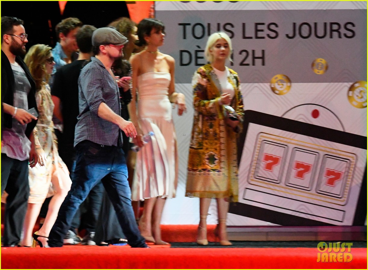 Leonardo DiCaprio Checks Out the Party Scene in Cannes: Photo 3659039 ...