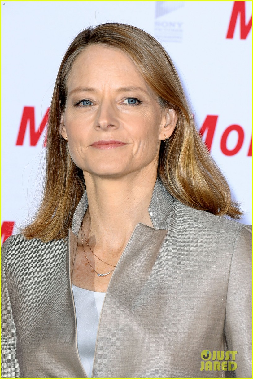Jodie Foster Says People 'Are Stuck With Traditional Roles' When It ...