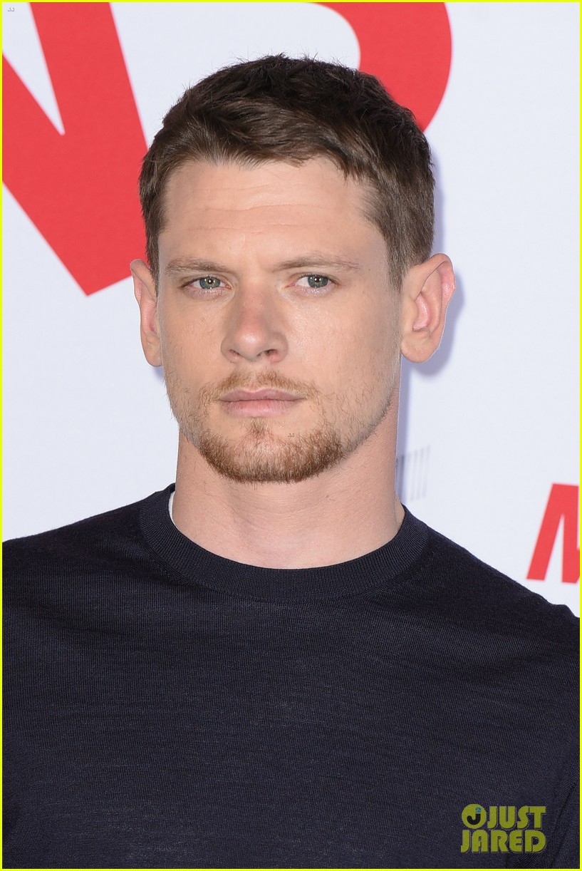 Jodie Foster Says People 'Are Stuck With Traditional Roles' When It ...