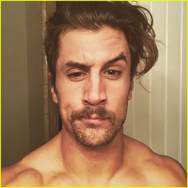 Jordan Rodgers Gets First Kiss & Impression Rose on 'The Bachelorette ...
