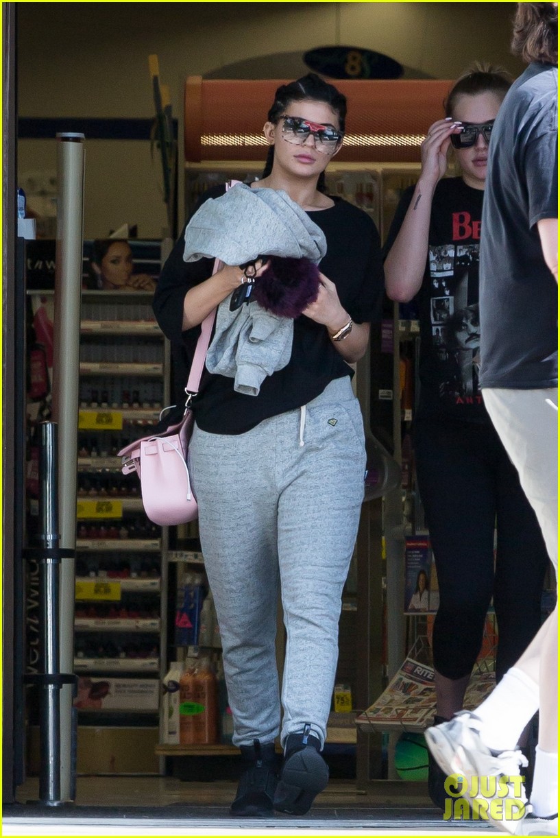 Kylie Jenner Makes Rap Debut With Track Feature - Listen Now!: Photo ...