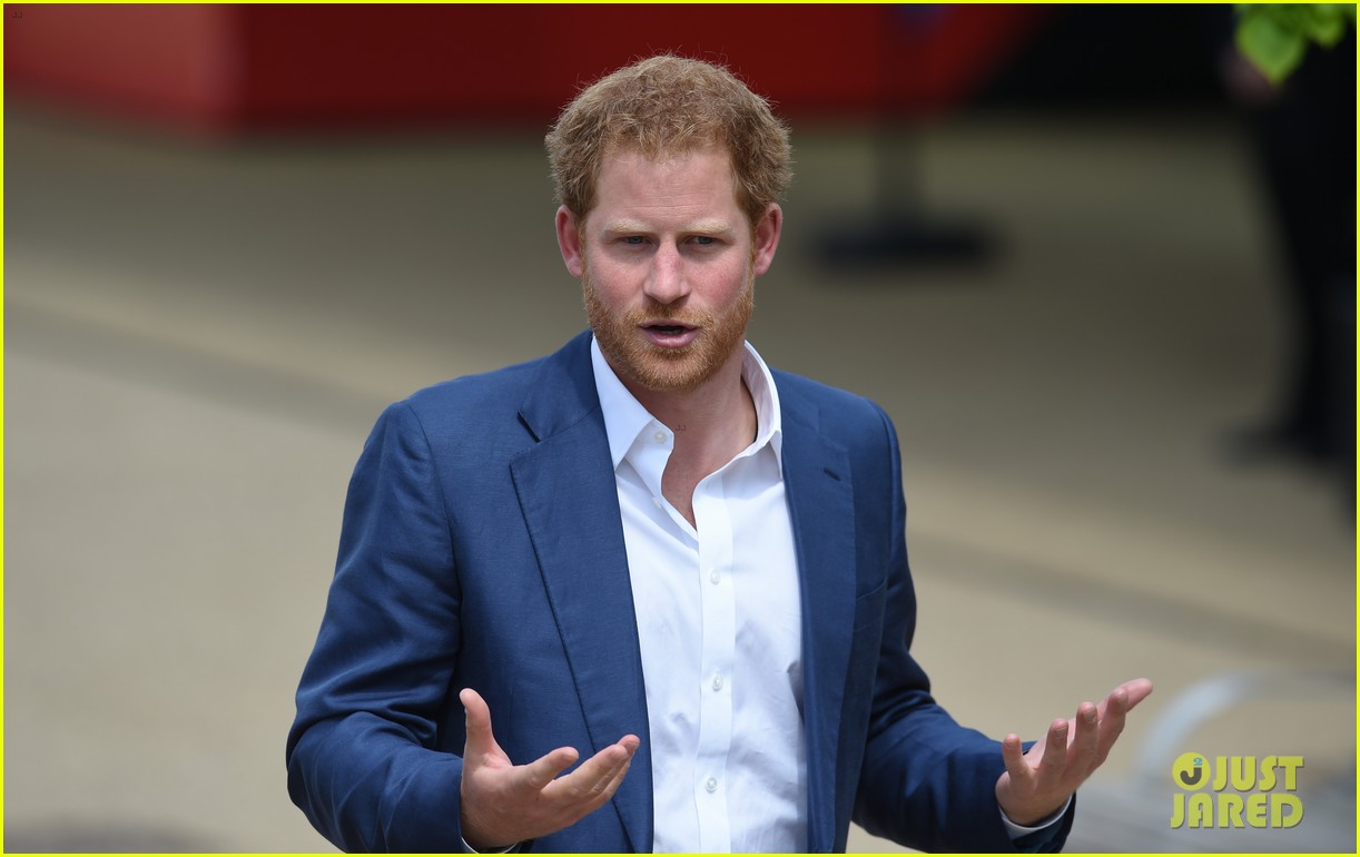 Kate Middleton Tests Her Boxing Skills with the Princes!: Photo 3657310 ...