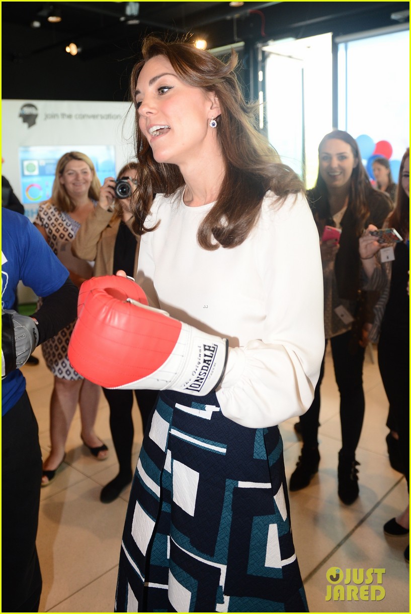 Kate Middleton Tests Her Boxing Skills with the Princes!: Photo 3657314 ...