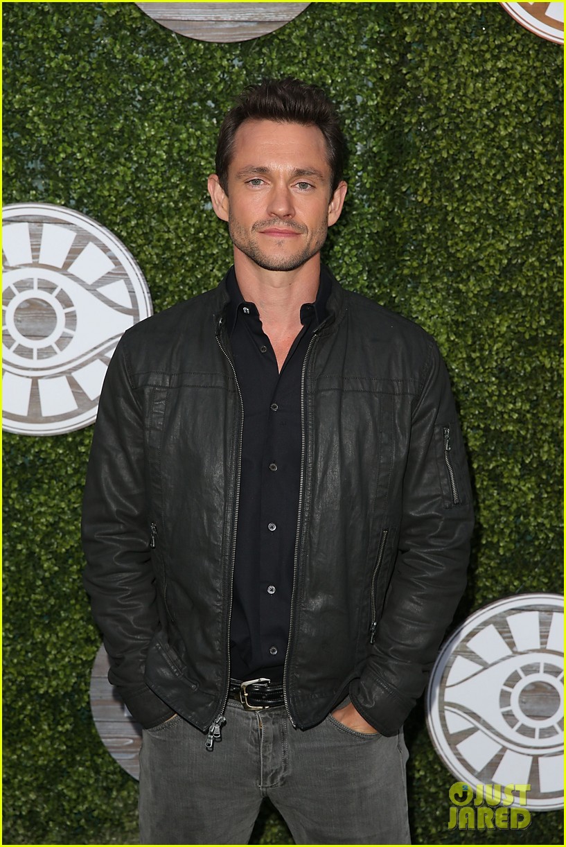 Aaron Paul & 'The Path' Cast Celebrate Season Finale!: Photo 3664827 ...