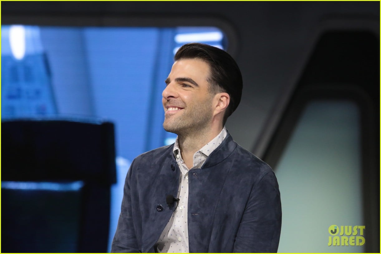 Chris Pine & Zachary Quinto Give the Vulcan Salute at 'Star Trek' Fan Event: Photo 3662407 ...