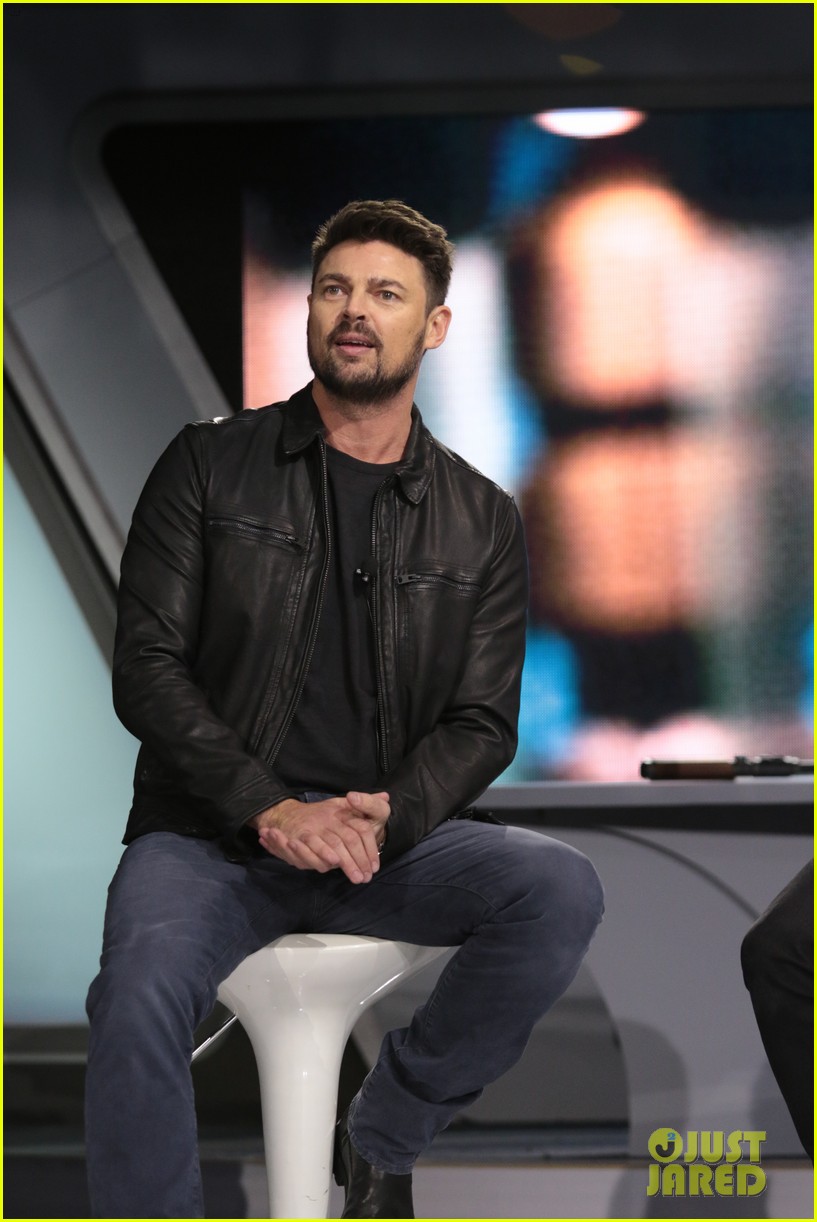 Chris Pine & Zachary Quinto Give the Vulcan Salute at 'Star Trek' Fan Event: Photo 3662419 ...