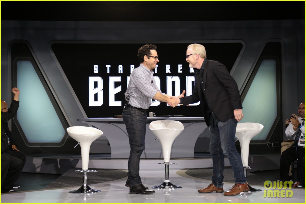 Chris Pine & Zachary Quinto Give the Vulcan Salute at 'Star Trek' Fan Event: Photo 3662425 ...