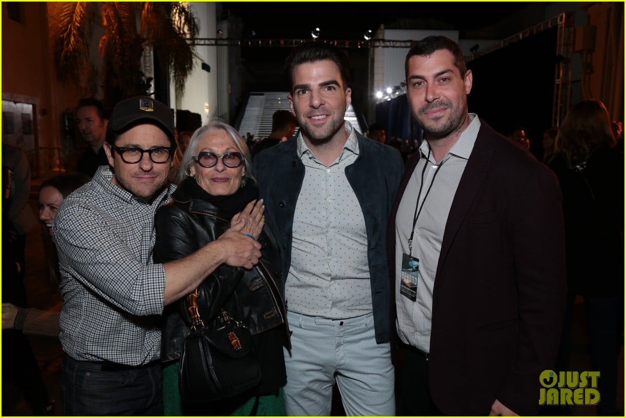 Chris Pine & Zachary Quinto Give the Vulcan Salute at 'Star Trek' Fan Event: Photo 3662433 ...