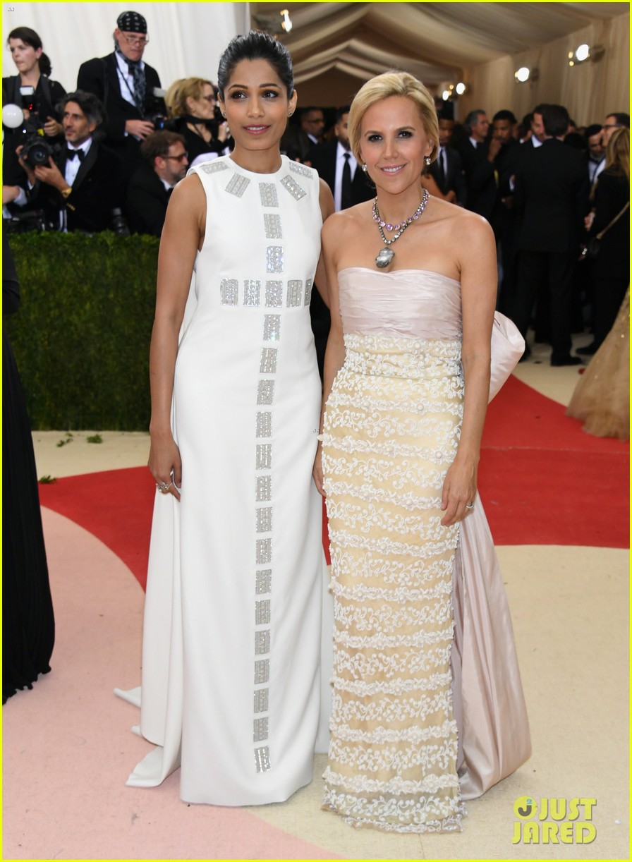 Photo: freida pinto riley keough met gala 2016 01 | Photo 3646527 ...