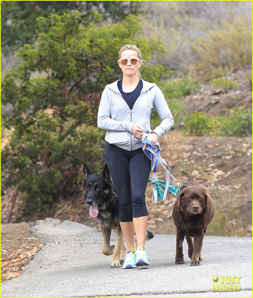 Reese Witherspoon Reveals the Best Southern Traditions: Photo 3669315 ...