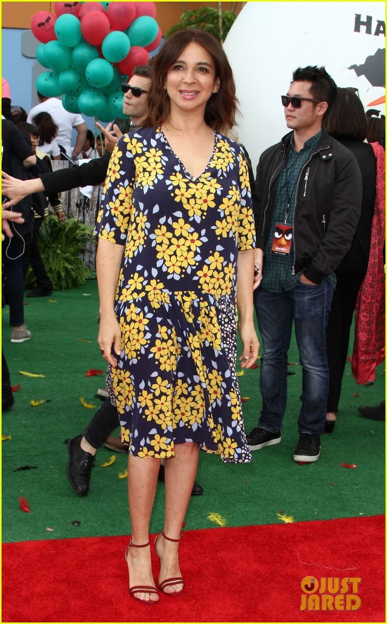 Jason Sudeikis Joins Maya Rudolph for 'Angry Birds' Premiere: Photo ...