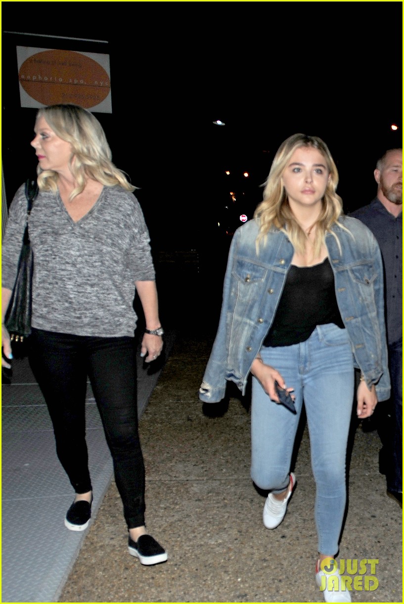 Chloe Moretz & Hailey Baldwin Hang With Coach at High Line: Photo ...