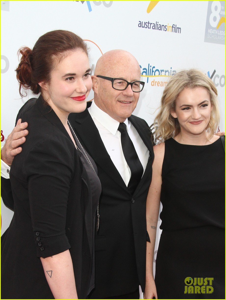 Heath Ledger's Father & Half-Sisters Unite At Scholarship Dinner ...