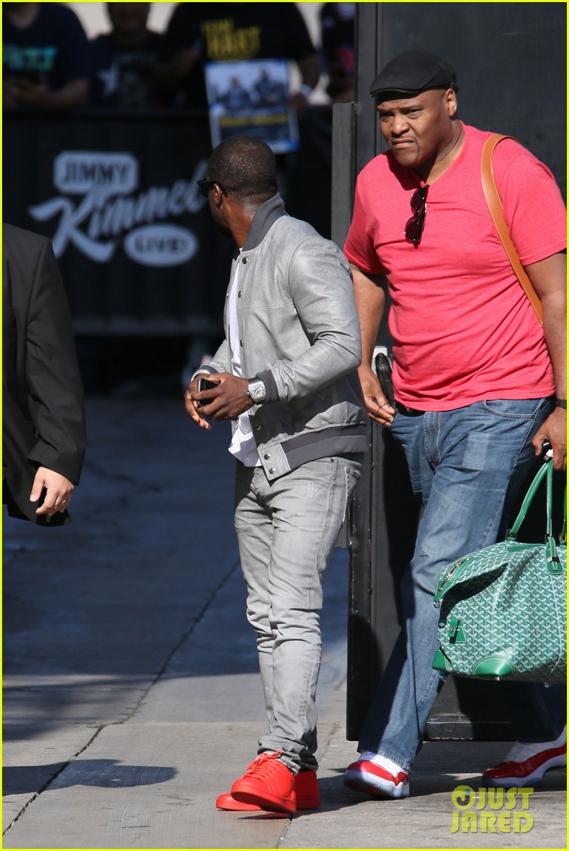 Kevin Hart Goes Shirtless, Bares Buff Body on Miami Jog: Photo 3682112 ...