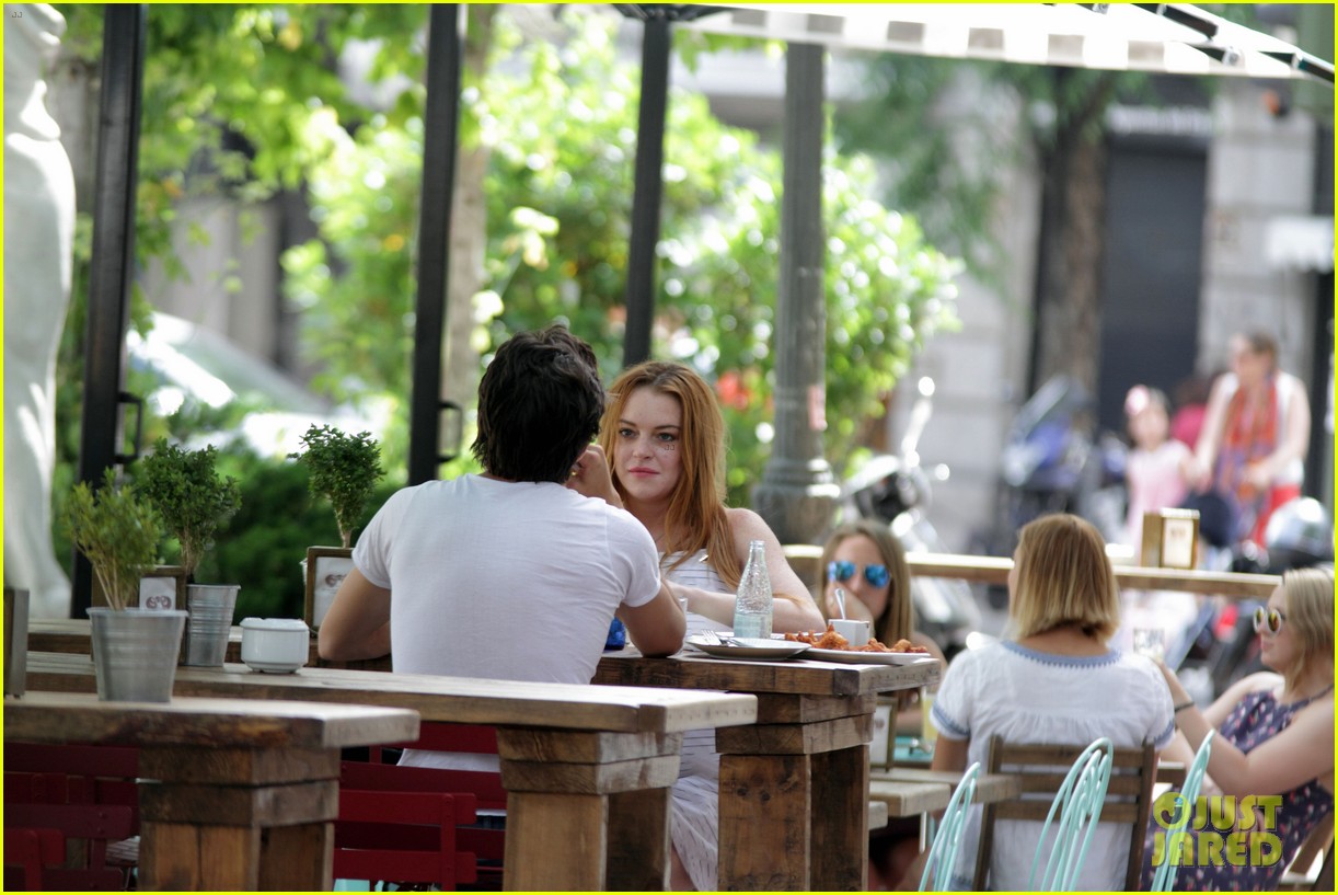 Lindsay Lohan Gets Lunch in Spain with Fiance Egor Tarabasov: Photo ...