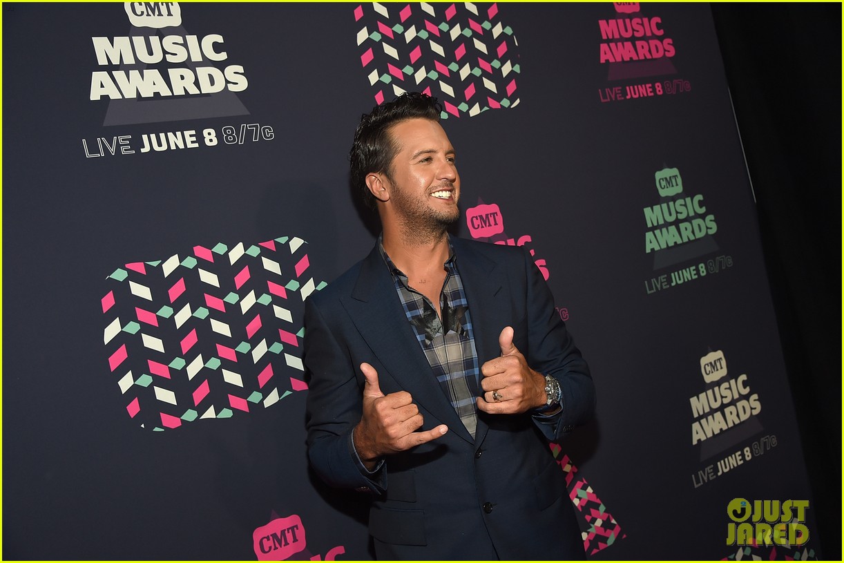 Luke Bryan & Thomas Rhett Bring Wives to CMT Awards 2016: Photo 3676974 ...