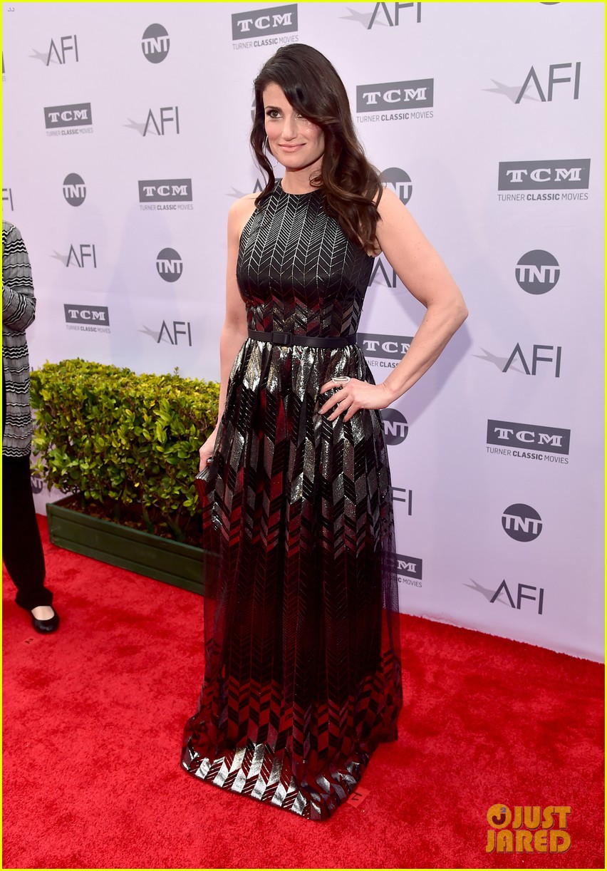 Idina Menzel Sings 'Close Encounters' Theme to Honor John Williams at ...