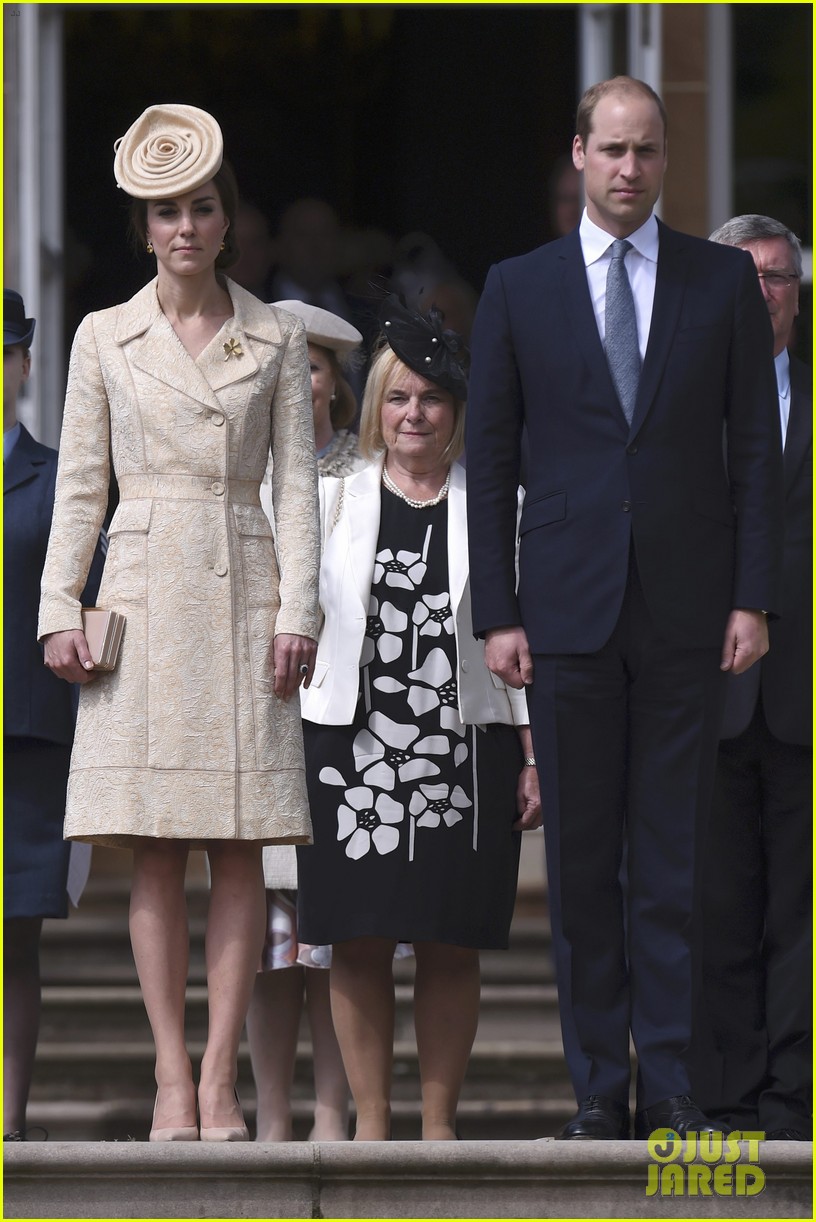 Kate Middleton & Prince William Pay Their Respects To Orlando Shooting ...