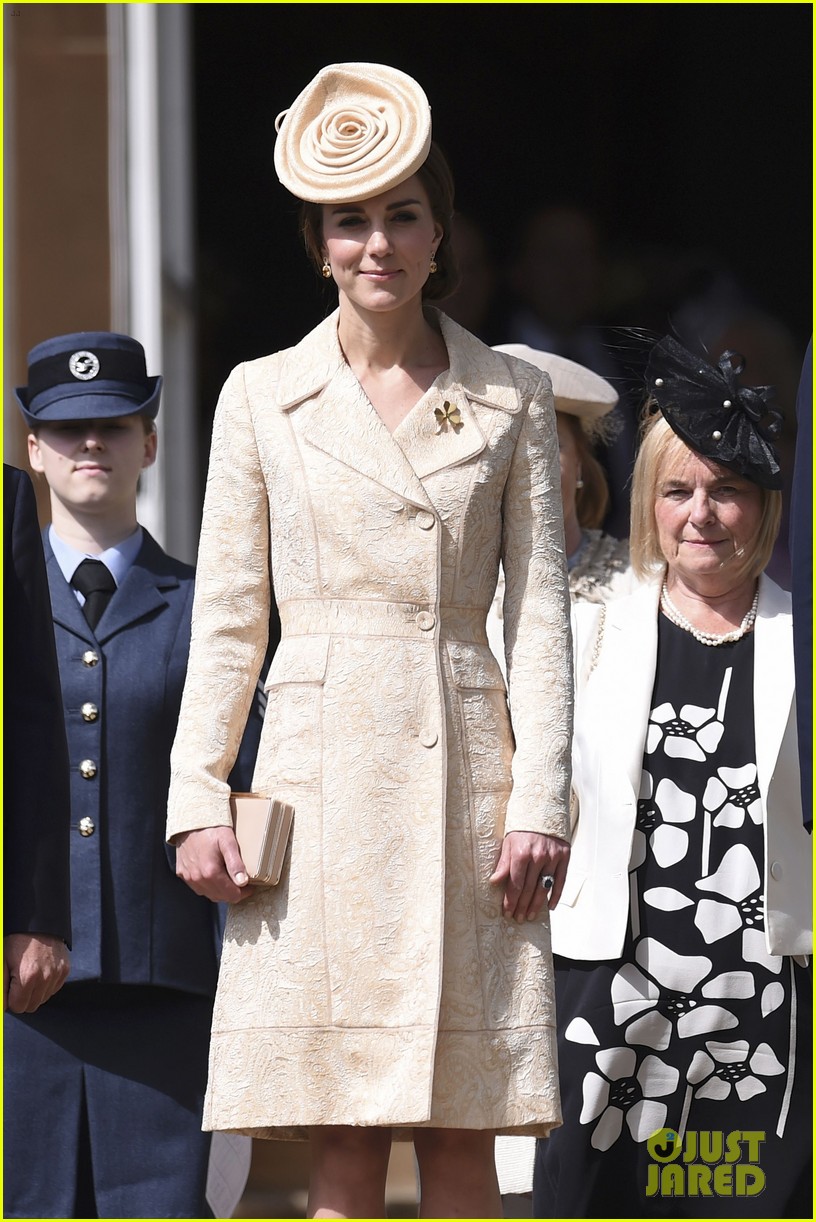Kate Middleton & Prince William Pay Their Respects To Orlando Shooting ...