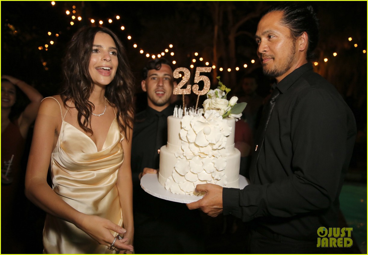 Emily Ratajkowski Celebrates 25th Birthday With Tropical Bash: Photo ...