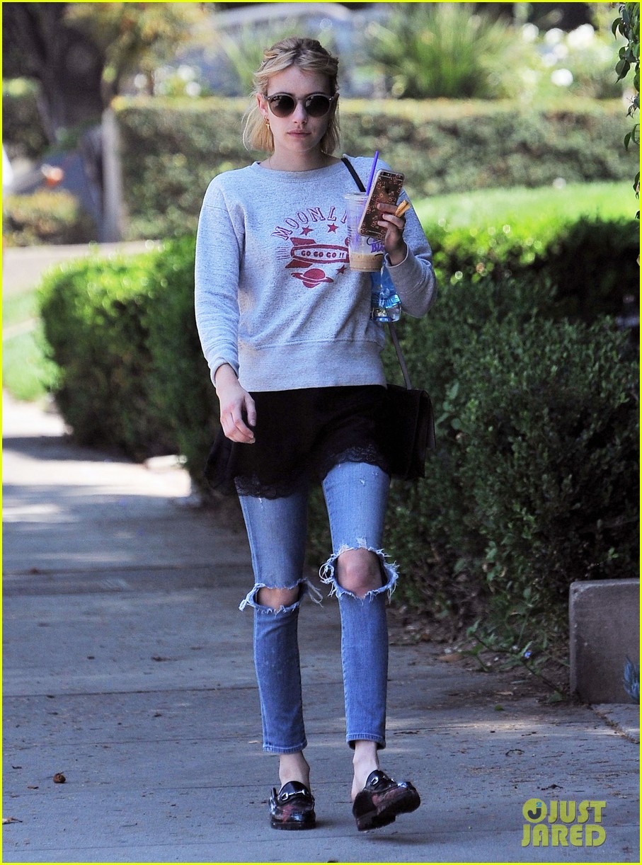 Emma Roberts Gets Silly with a Friend on Instagram!: Photo 3691748 ...