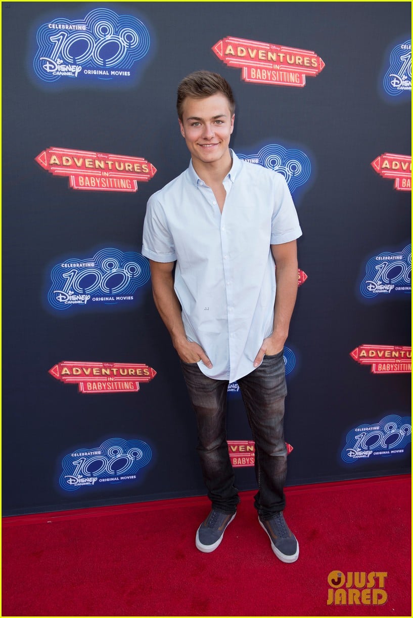 Pregnant Christy Carlson Romano Debuts Baby Bump at 'Adventures in ...