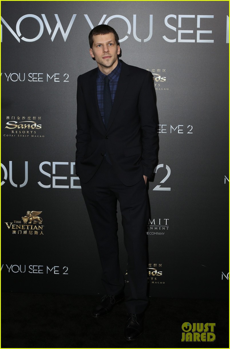 Mark Ruffalo & Lizzy Caplan Bring 'Now You See Me 2' To NYC!: Photo ...