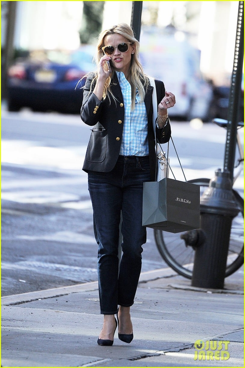 Reese Witherspoon Models Her Fashion Line While in NYC: Photo 3683646 ...