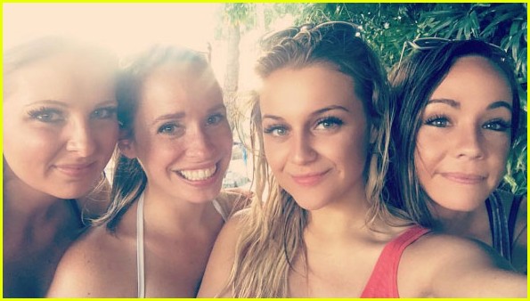 Kelsea Ballerini Wears a Bikini in Hawaii with Boyfriend Morgan Evans ...