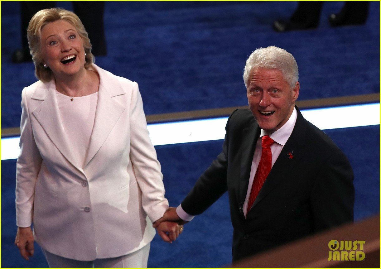 Bill Clinton Playing with Balloons at DNC Will Make You Smile!: Photo ...