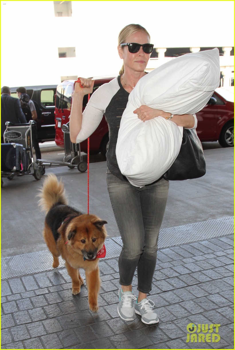 Chelsea Handler & Her Dog Head to Europe!: Photo 3697649 | Chelsea ...