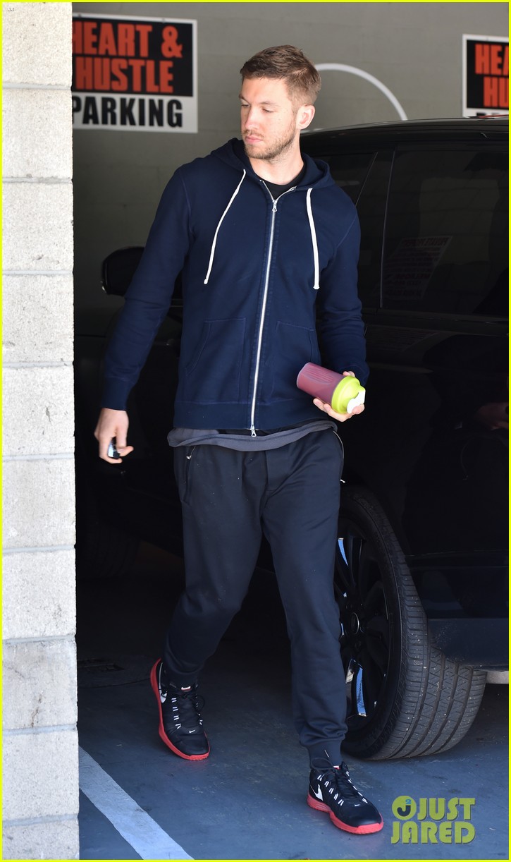 Calvin Harris Is A 'Beast in the Gym' According to NFL Player: Photo ...