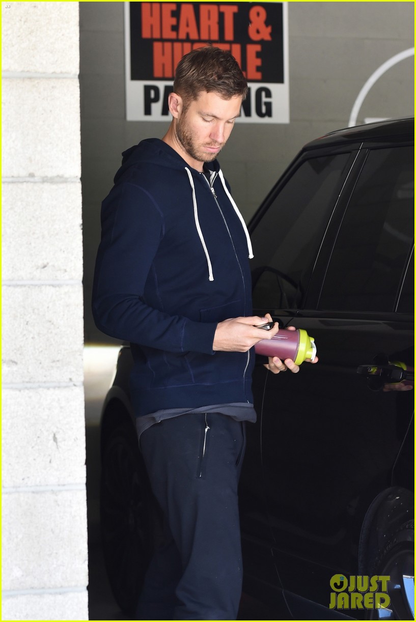 Calvin Harris Is A 'Beast in the Gym' According to NFL Player: Photo ...