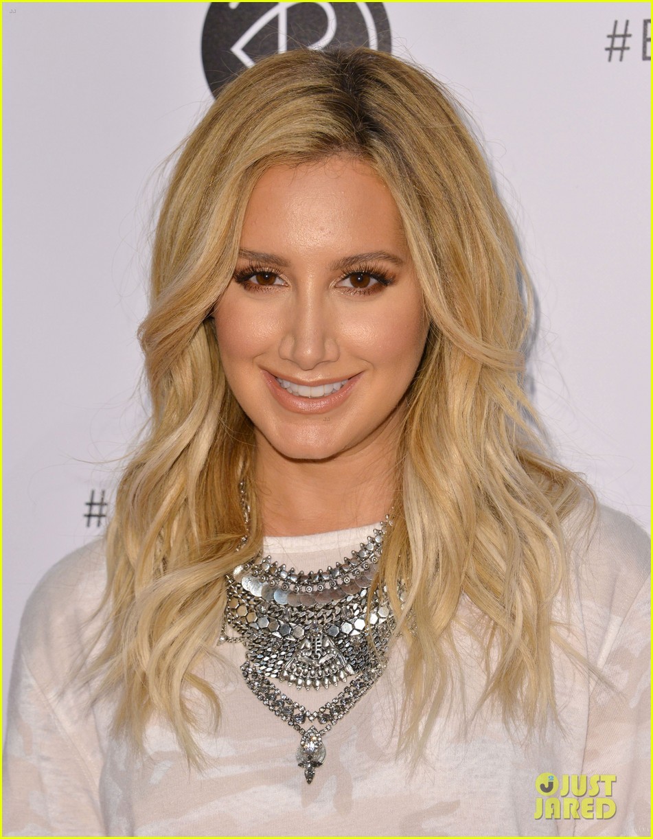 Kelly Rowland, Skyler Samuels, & Ashley Tisdale Hit Up BeautyCon in LA ...