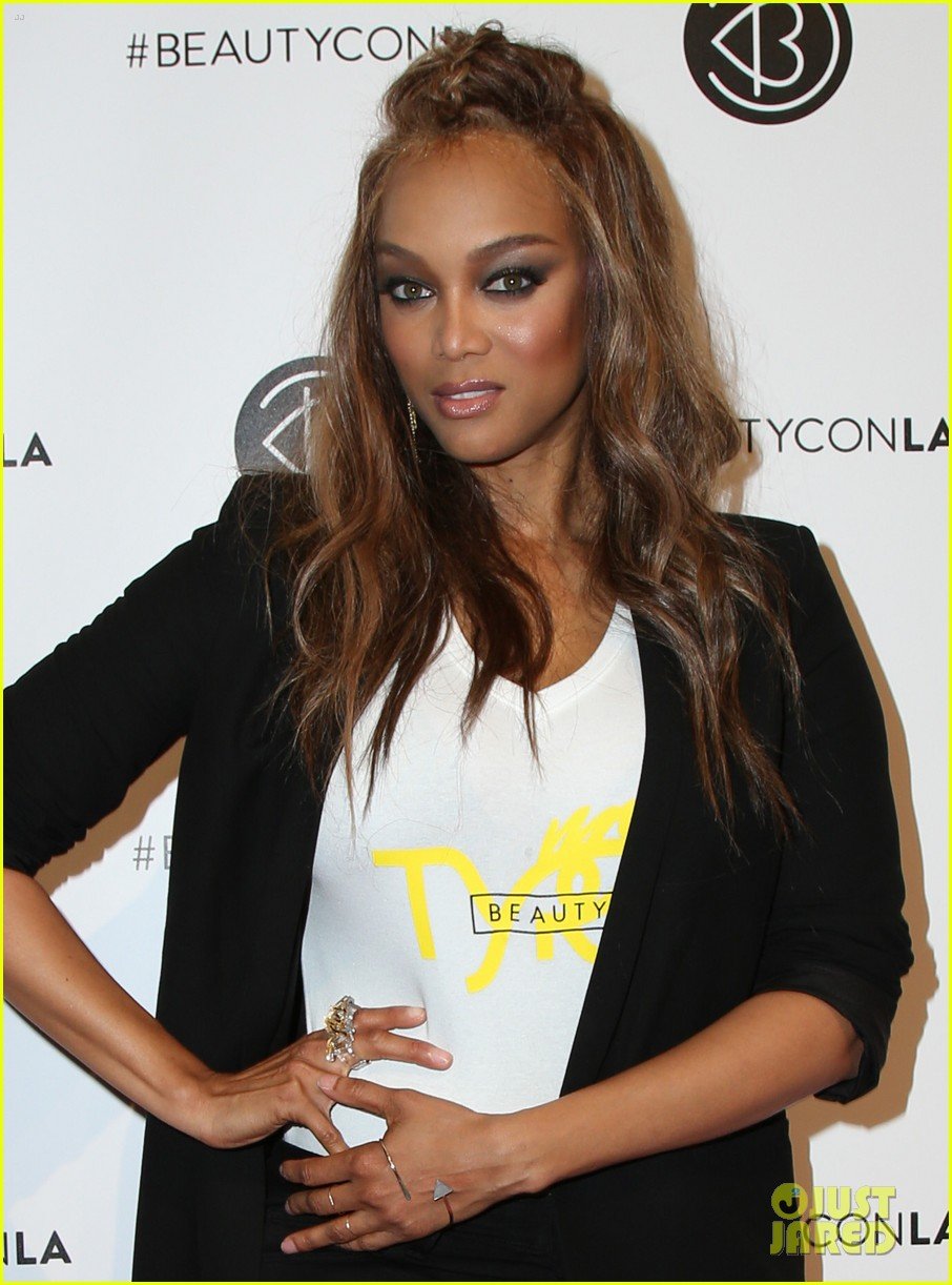 Kelly Rowland, Skyler Samuels, & Ashley Tisdale Hit Up BeautyCon in LA ...