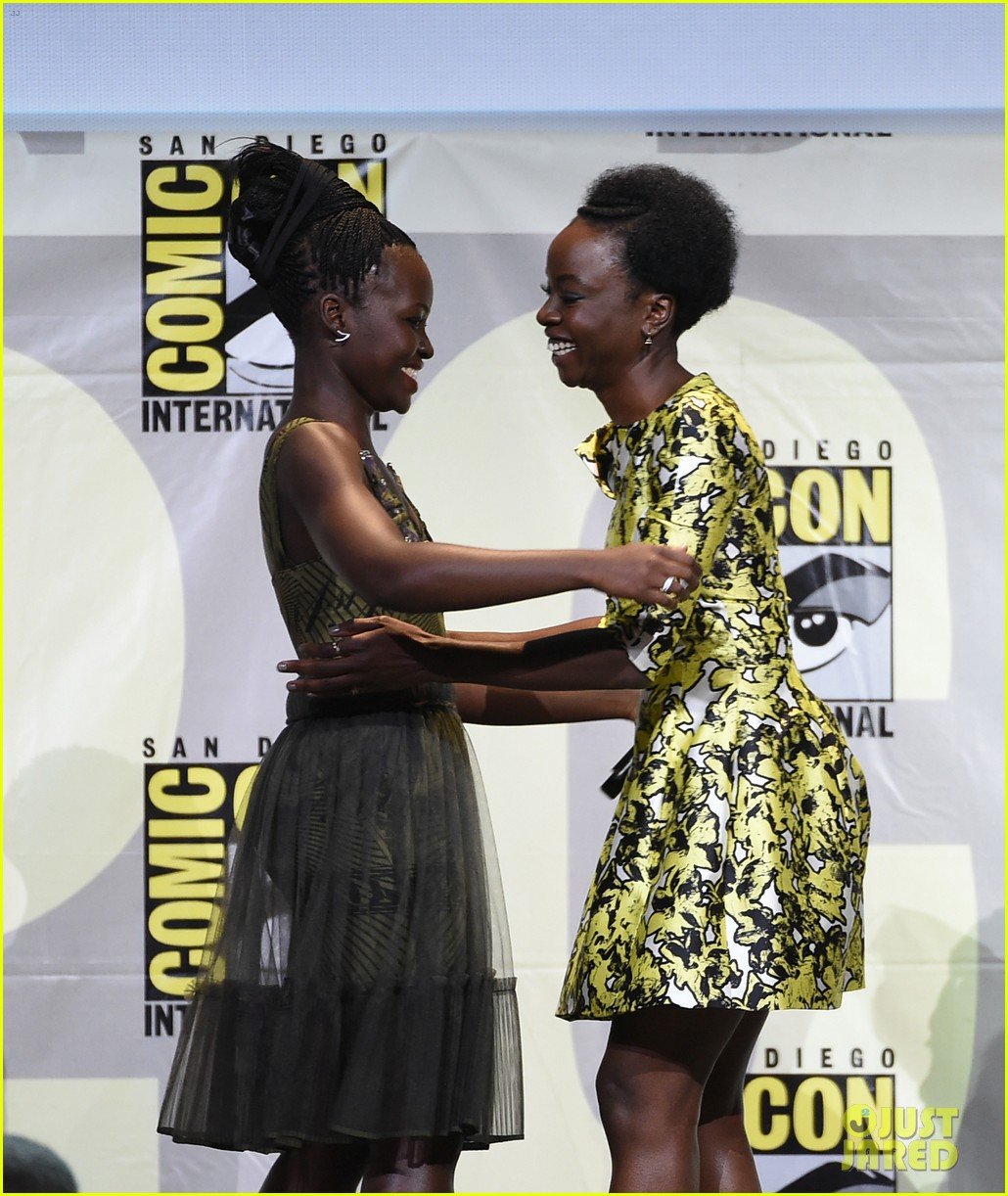 Brie Larson Joins the Women of Marvel for Epic Comic-Con Pic!: Photo ...